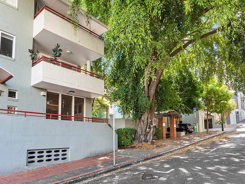 4/128 Bowen Street, Spring Hill, QLD 4000 - realestate.com.au