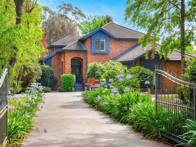 'Lynton Grove' 12 Toongoon Road, Burradoo, NSW 2576 - Property Details