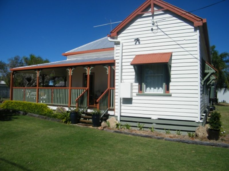 6 Russell Street, Chinchilla, Qld 4413 - Property Details