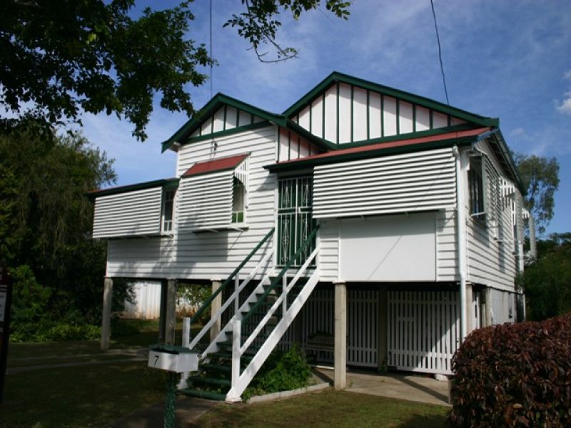 7 McIntyre Street, Wooloowin, Qld 4030 - Property Details