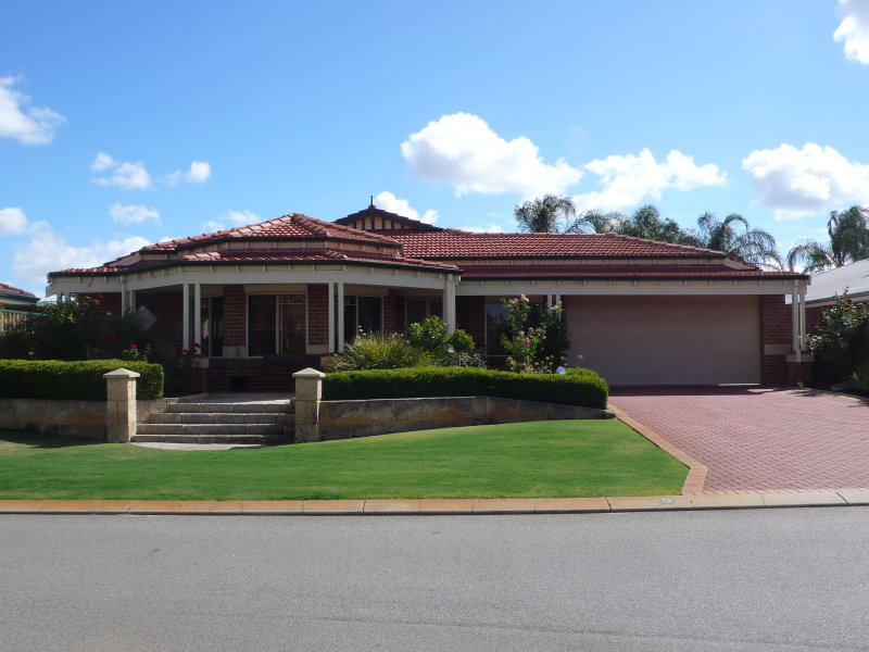 9 Lavender Close, Thornlie, WA 6108 - realestate.com.au