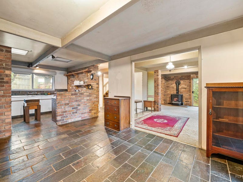 240 Sheffield Road, Montrose, Vic 3765 - Property Details