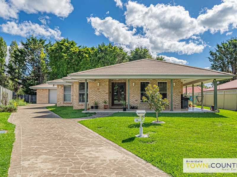 10 Rusden Court, Armidale, NSW 2350 - Property Details