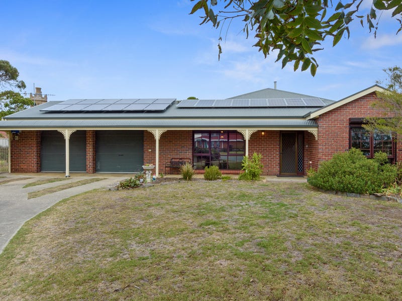8 Connell Street, Victor Harbor, SA 5211 - realestate.com.au