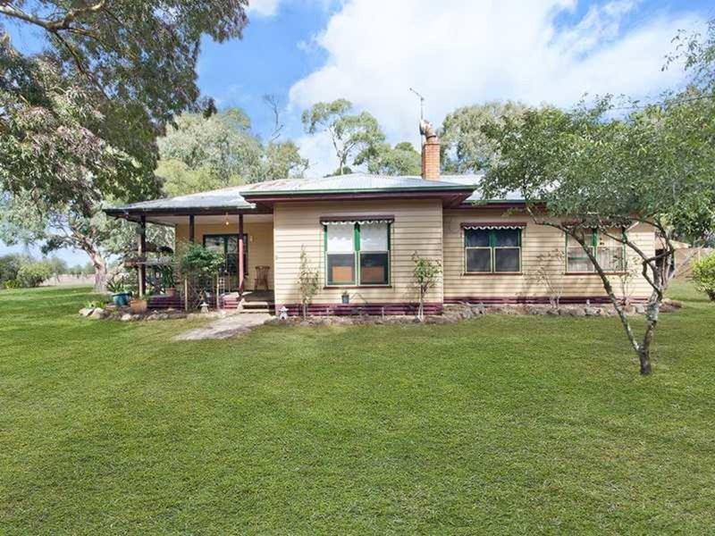 445 Burchetts Lane, Caramut, Vic 3274 - Property Details