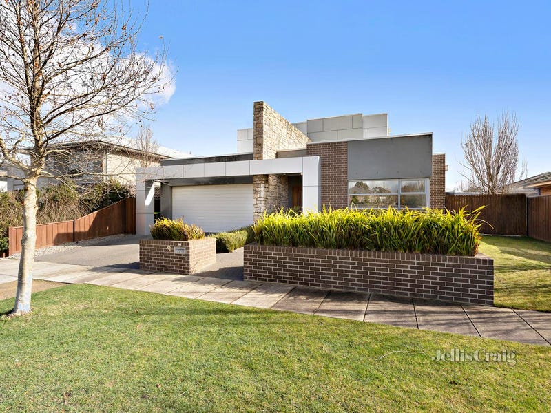 9 Allura Drive, Alfredton, Vic 3350 - Property Details