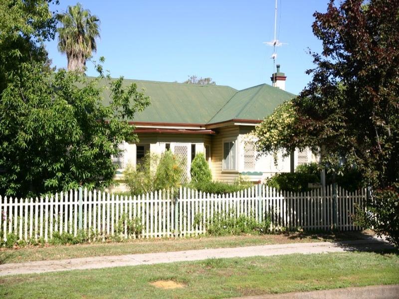 7 Cameron Street, Narrabri, NSW 2390 - realestate.com.au