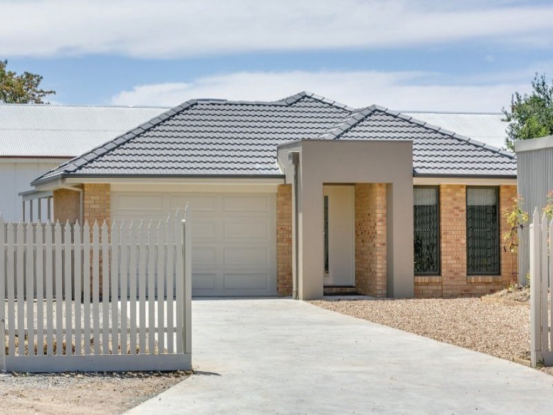 9 Duke Street, Avoca, Vic 3467 - Property Details