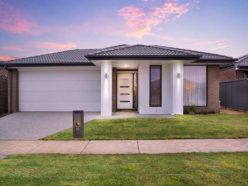 30 Walters Way, Alfredton, Vic 3350 - Property Details