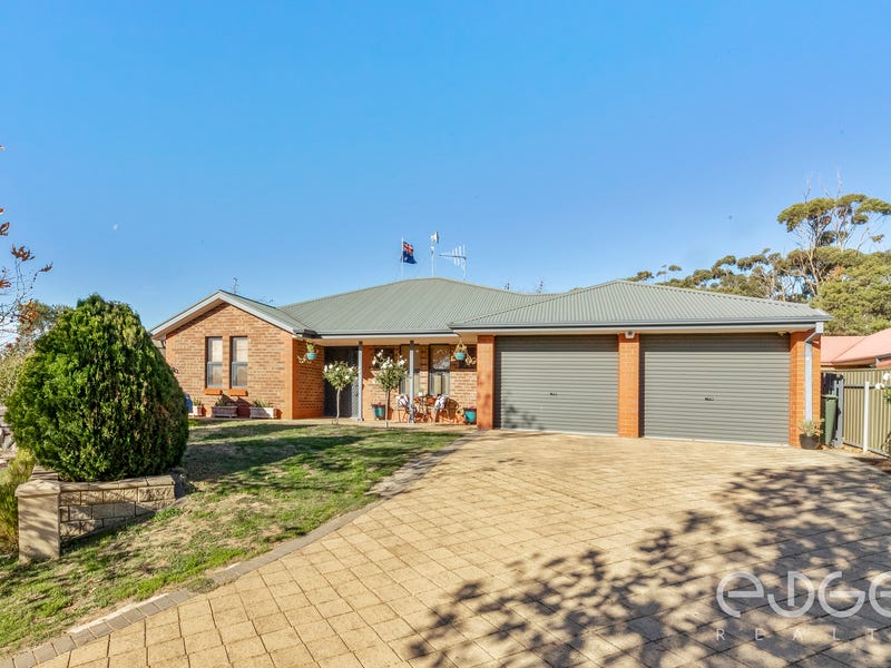10 Perre Drive, Craigmore, SA 5114 - realestate.com.au