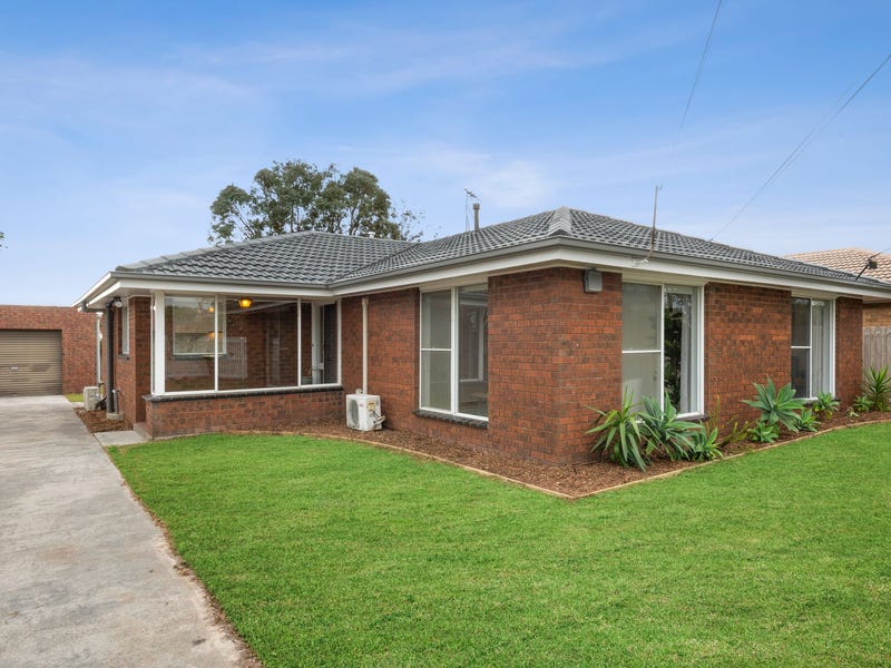 23 Crestmoor Drive, Highton, VIC 3216 - realestate.com.au