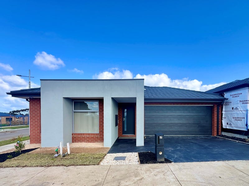 69 Munro Drive, Charlemont, Vic 3217 - Property Details