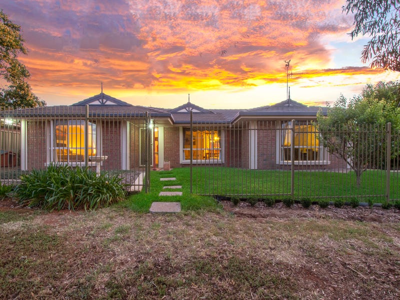 5 Cumbria Way, Craigmore, SA 5114 - Property Details