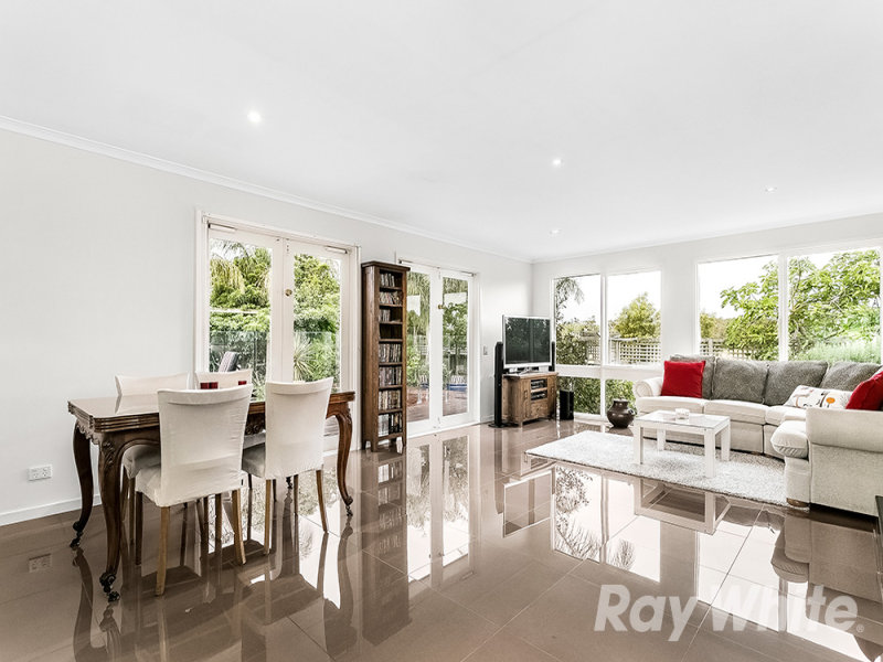 44 King Arthur Drive, Glen Waverley, VIC 3150 - realestate.com.au