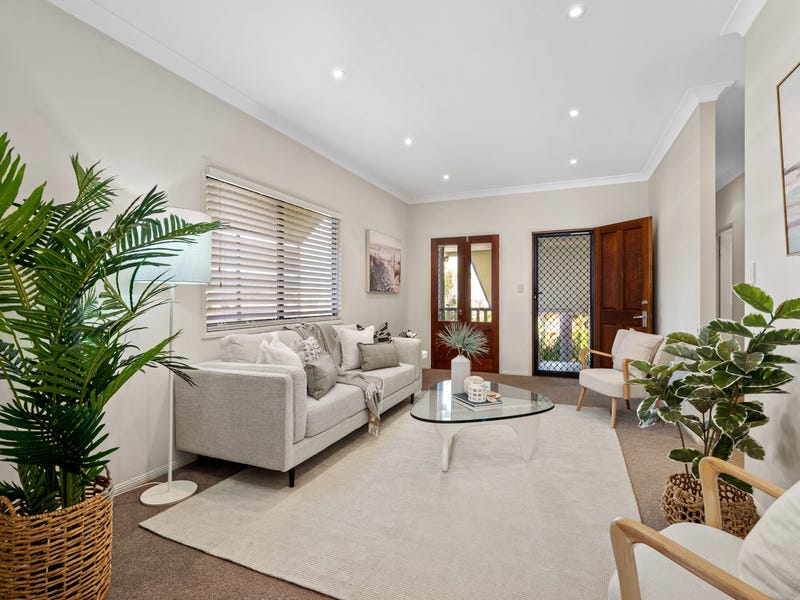 16 Oakley Street, Manly, Qld 4179 - Property Details