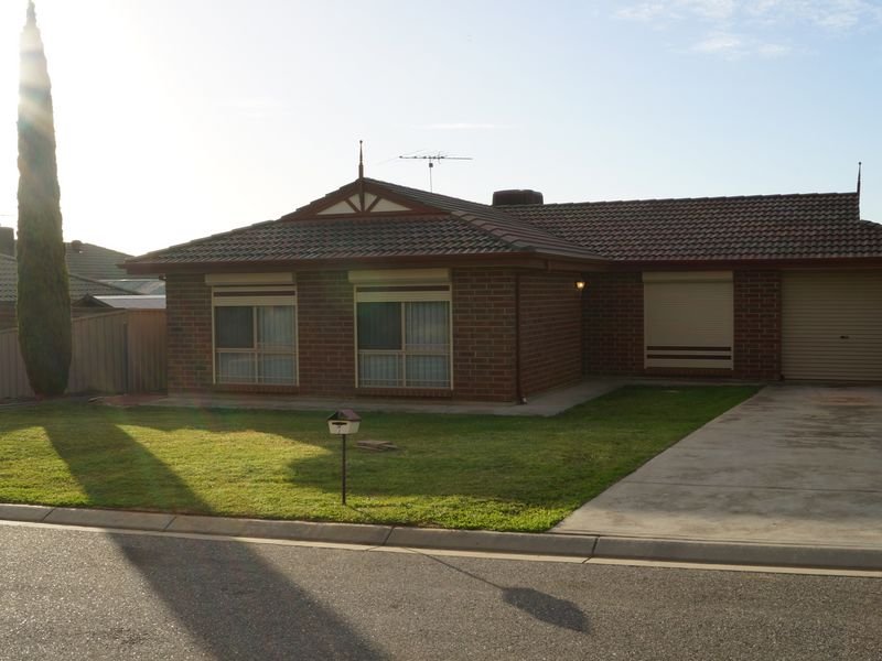 7 Spaxton Cres, Craigmore, SA 5114 - realestate.com.au