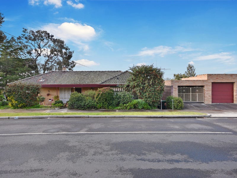 40 Putnam Avenue, Strathdale, Vic 3550 - Property Details