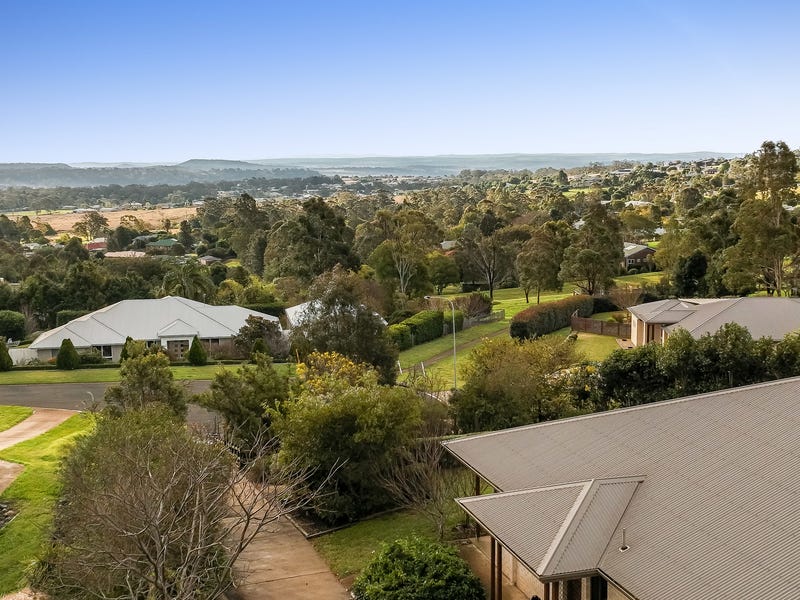 5 Mountview Court, Highfields, Qld 4352 - Property Details