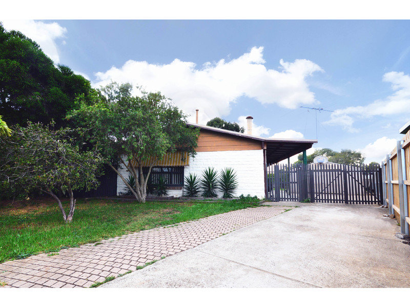 5 Giles Court, Werribee, Vic 3030 - Property Details