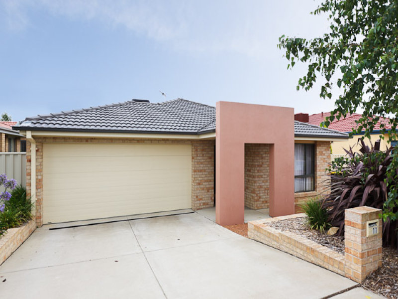 11 Overbury Street, Dunlop, ACT 2615 - realestate.com.au