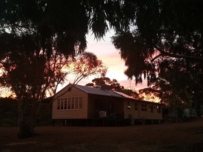 119 Railway Road, Clackline, WA 6564 - realestate.com.au