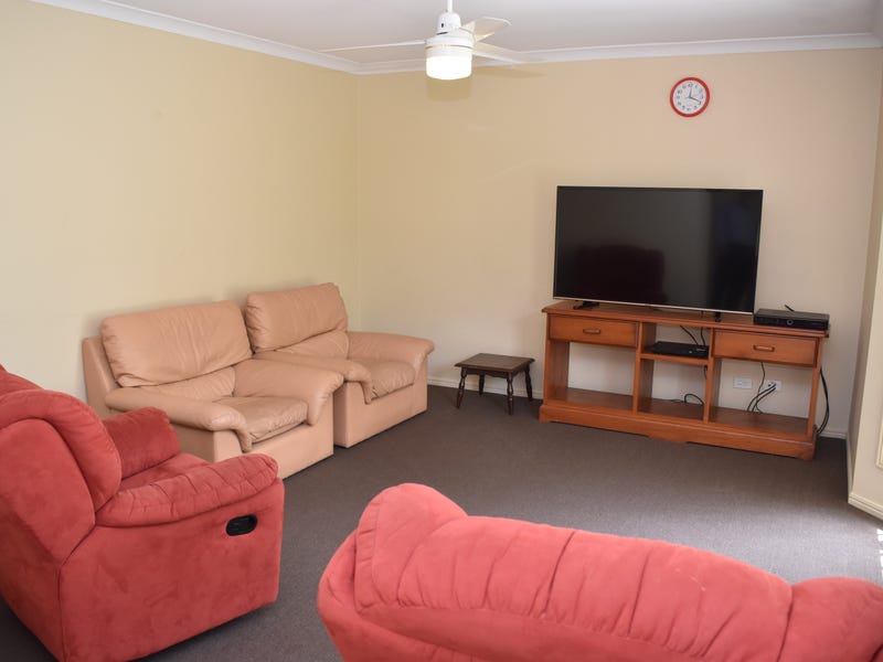 33 Craig Street, Crestmead, Qld 4132 - Property Details