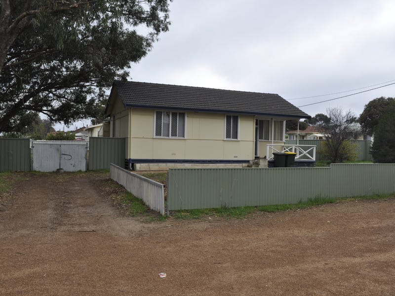 24 Bowden Terrace, Katanning, WA 6317 - Property Details