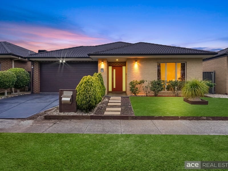 16 Eltham Parade, Manor Lakes, VIC 3024 - realestate.com.au
