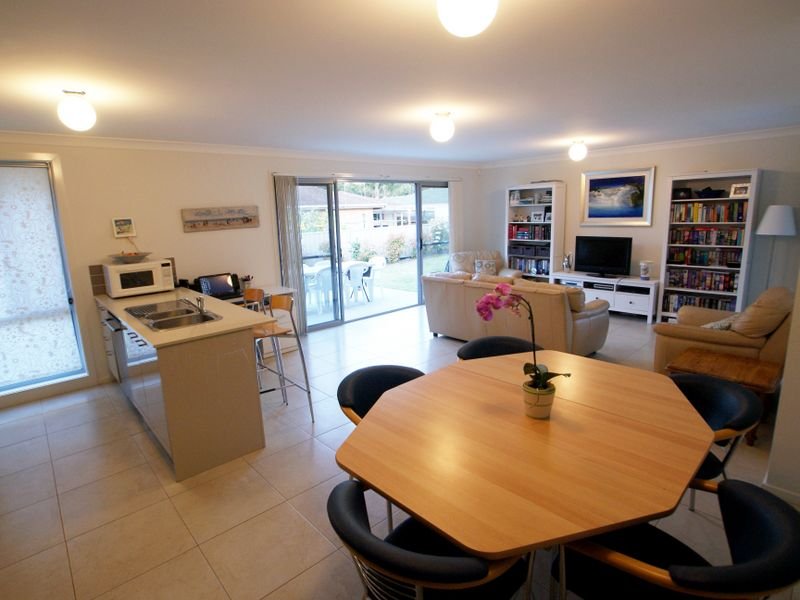 4 Martin Place, Broulee, NSW 2537 - Property Details