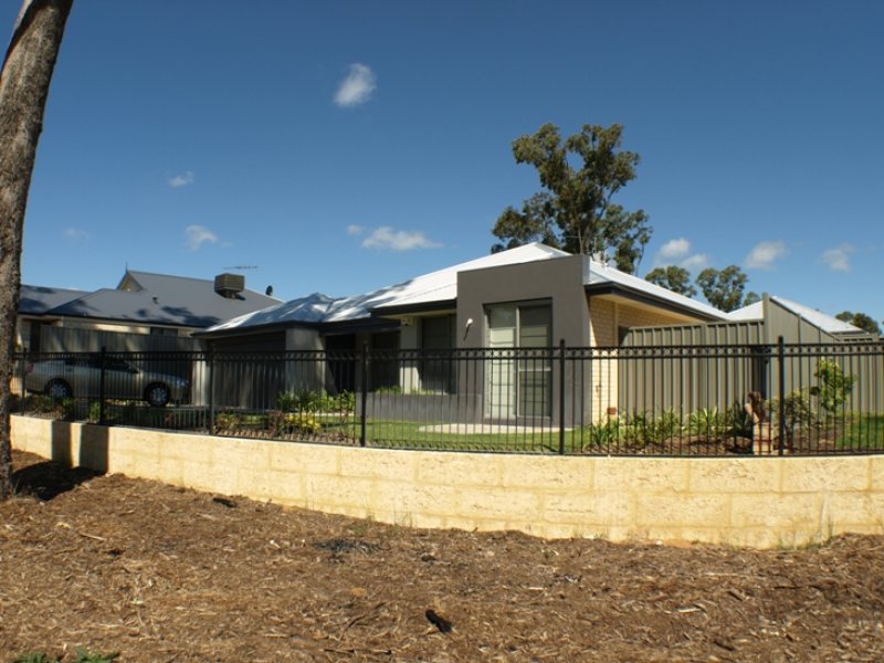 9 Shanklin Court, Wellard, WA 6170 - Property Details