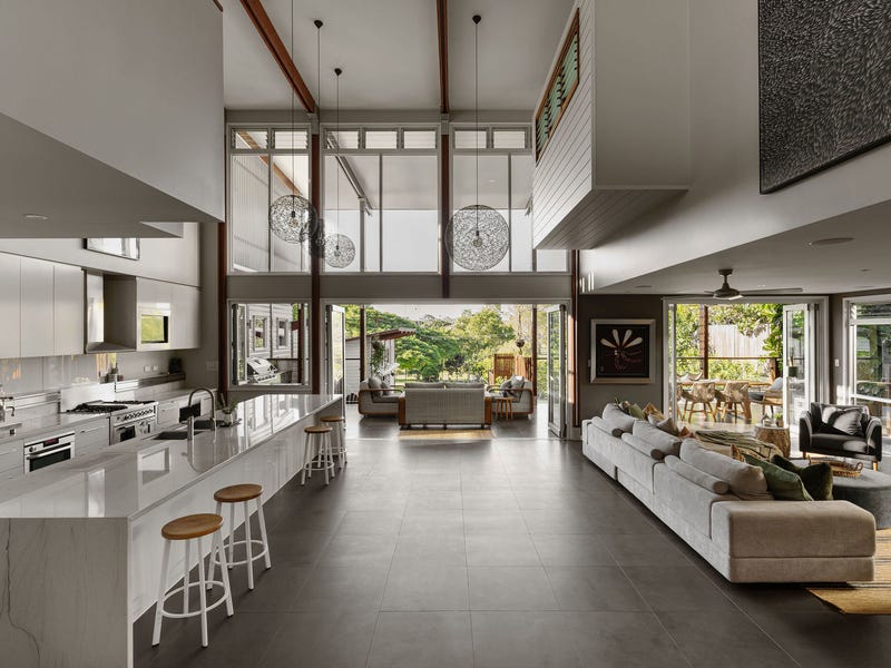 137 Nelson Street, Kalinga, Qld 4030 - Property Details