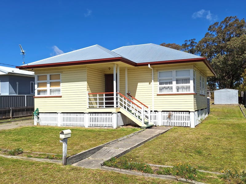 143 Folkestone St, Stanthorpe, Qld 4380 - Property Details