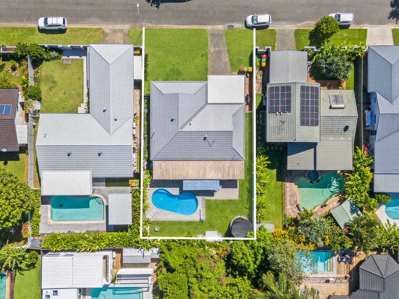 Houses for Sale in Burleigh Waters, QLD 4220 - realestate.com.au