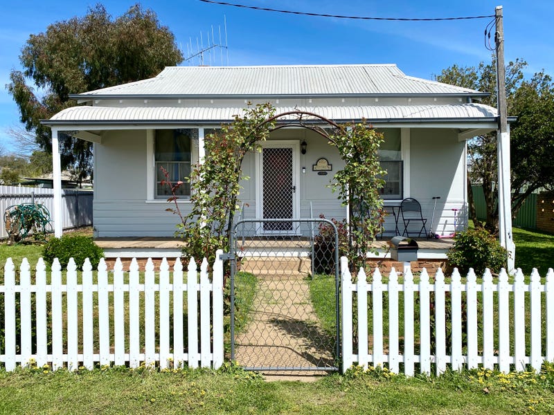 30 Gordon Street, Young, NSW 2594 - Property Details