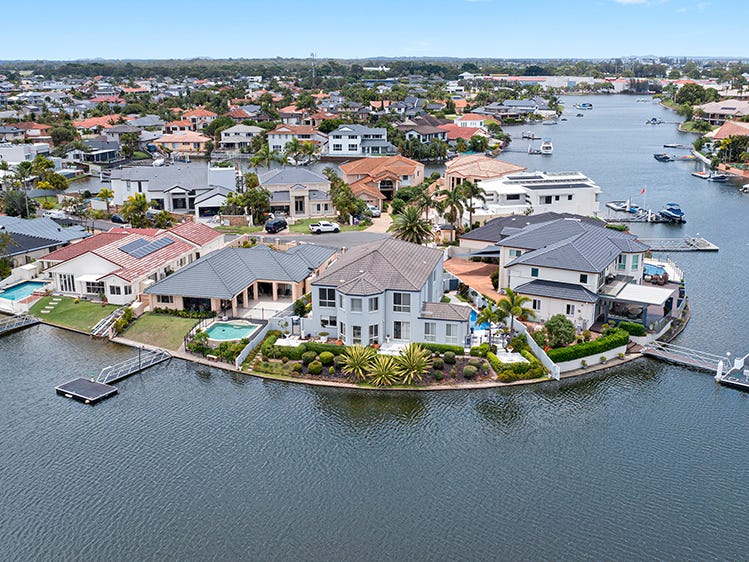 17 Chesterfield Place, Runaway Bay, QLD 4216 - realestate.com.au