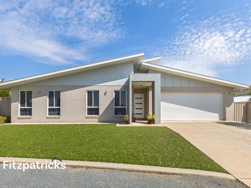 2 Park Place, Lloyd, NSW 2650 - Property Details