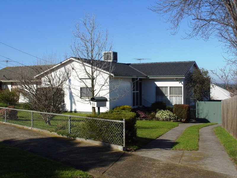 69 Summerhill Road, Reservoir, VIC 3073 - realestate.com.au