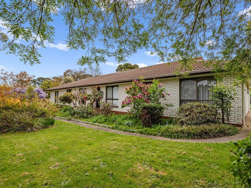 19 Berry Street, Ballan, Vic 3342 - Property Details
