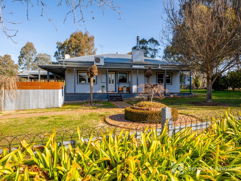 110 Stanley Road, Beechworth, Vic 3747 - Property Details