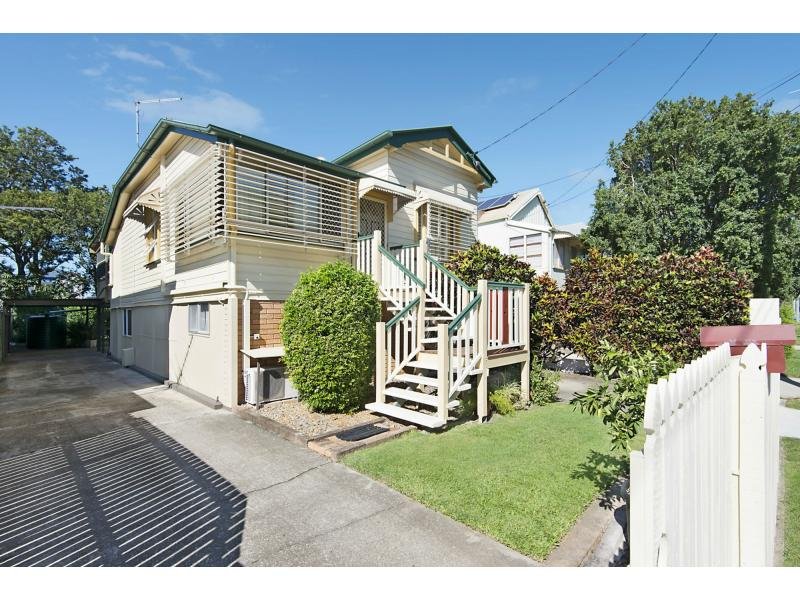 12 Murray Street, Sandgate, QLD 4017 - realestate.com.au