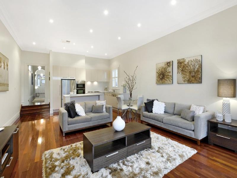 30 Collins Street, Essendon, Vic 3040 - Property Details