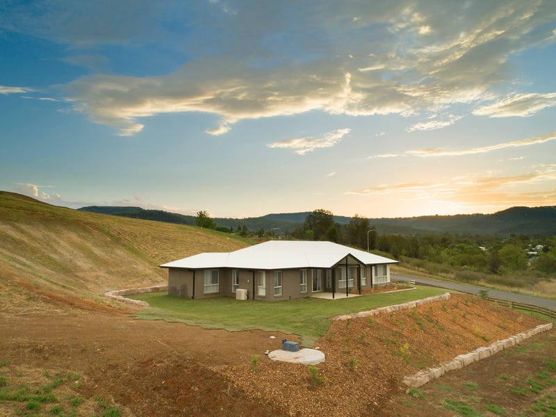 2 Twilight Court, Withcott, Qld 4352 - Property Details