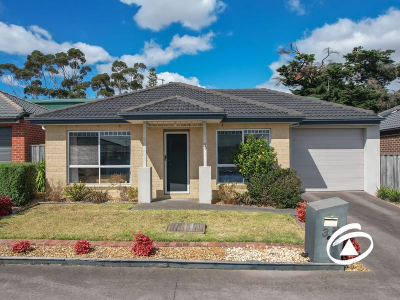 33/3 Manor View, Pakenham, Vic 3810 - Property Details