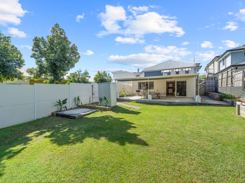 24 Emerald Street, Kedron, Qld 4031 - Property Details