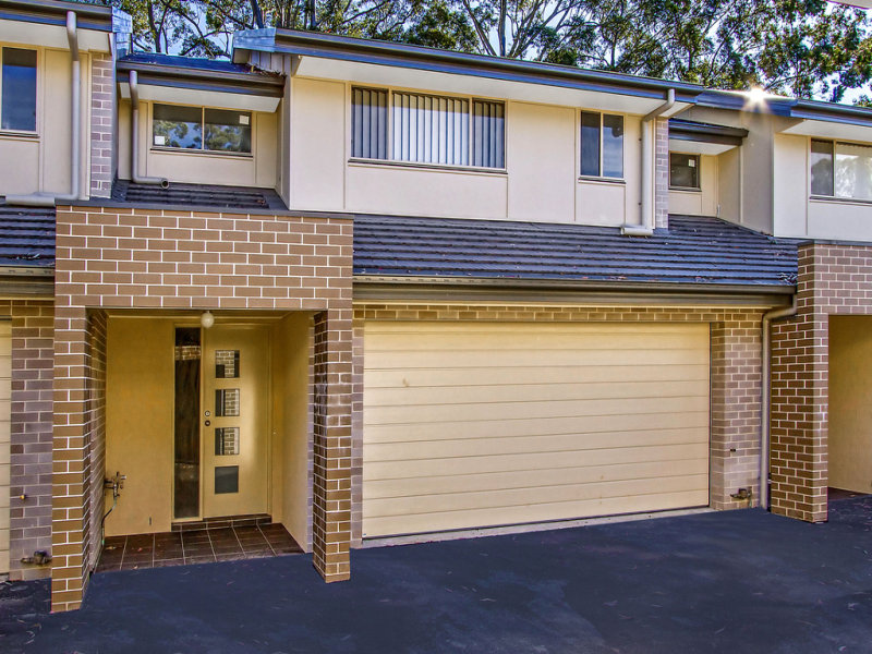 2/20A Kinarra Avenue, Wyoming, NSW 2250 - Property Details