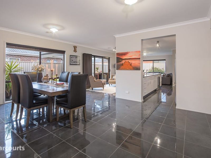 7 Arwon Cres, Alfredton, VIC 3350 - realestate.com.au