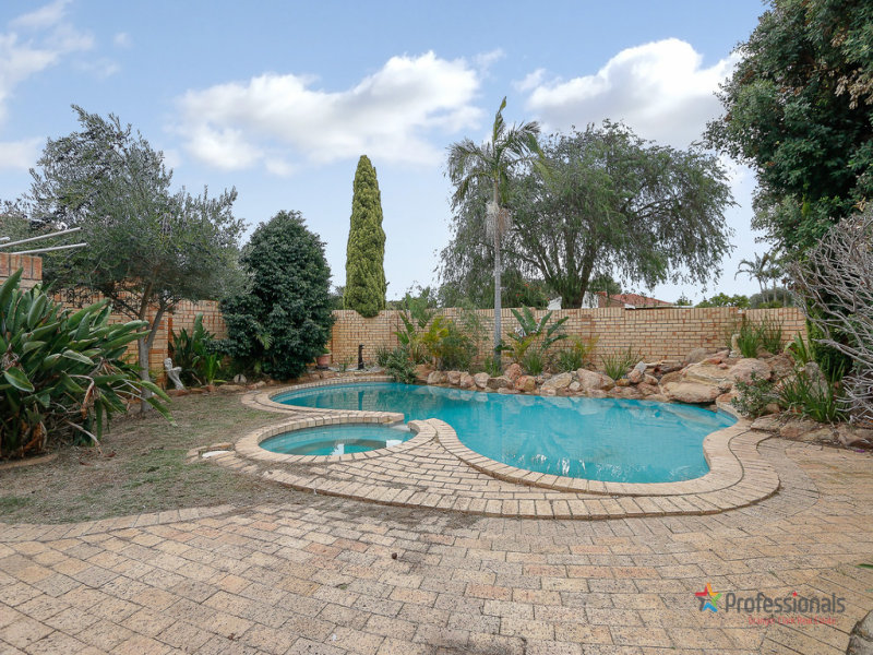 21 Leicester Square, Alexander Heights, WA 6064 - realestate.com.au