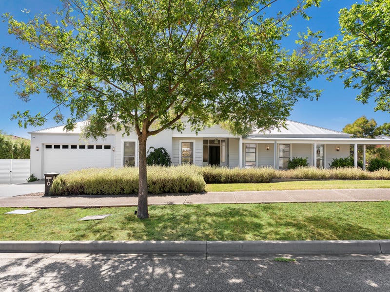 2 Roaming Road, Doreen, Vic 3754 - Property Details