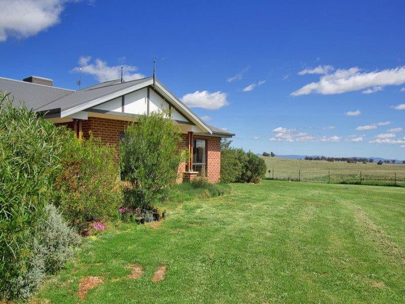 7 Badja Place, Tamworth, NSW 2340 - Property Details