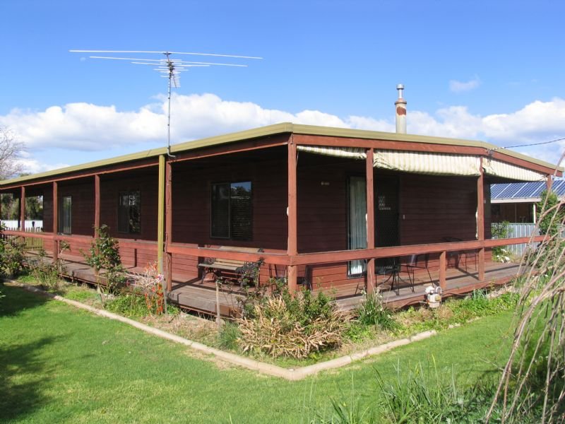 240 Adam Street, Corowa, NSW 2646 - Property Details
